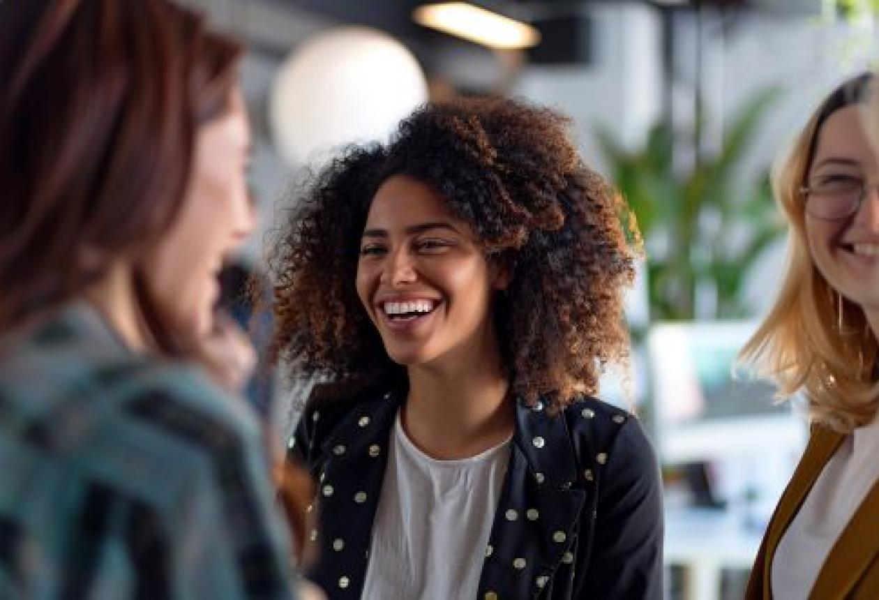 Pourquoi adopter le parrainage lors de l'onboarding de vos nouveaux collaborateurs | Le Guide RH